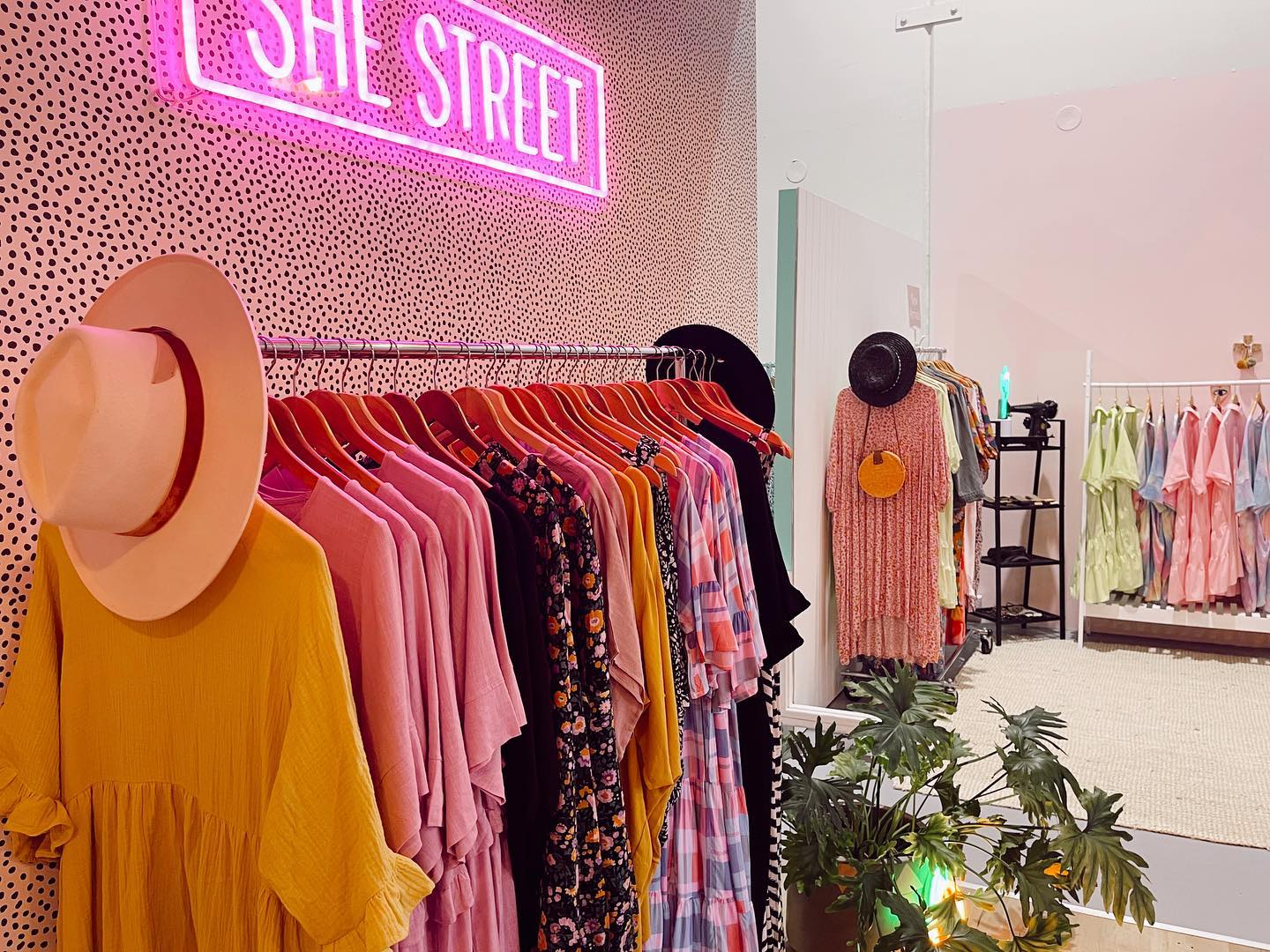 ABOUT US – SHE STREET